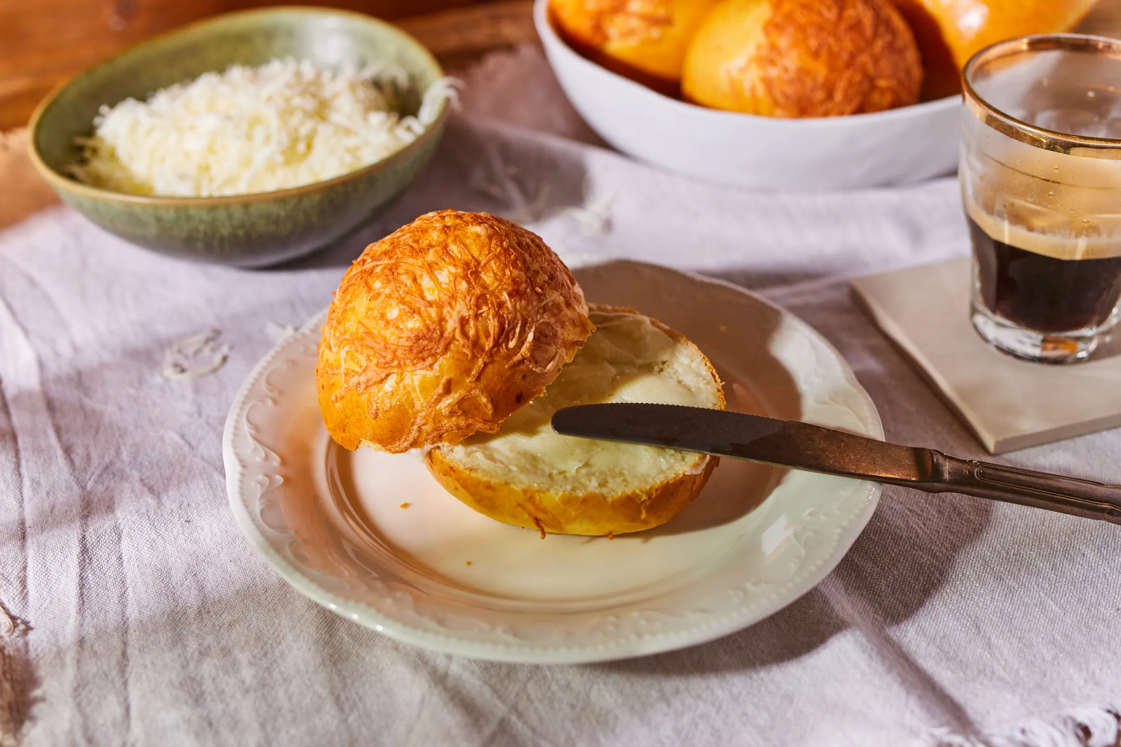 Sajtos zsemle trappistából házilag recept | Street Kitchen